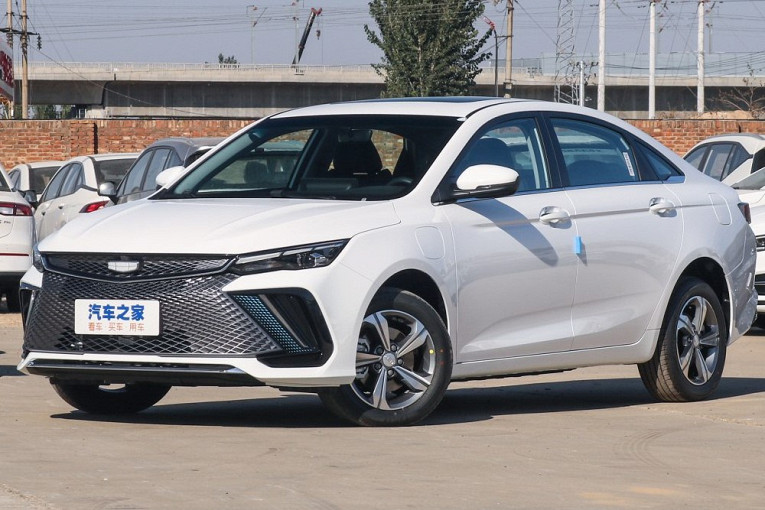 Марка Livan анонсировала продажи в России кроссовера X6 Pro и седана S6 ...